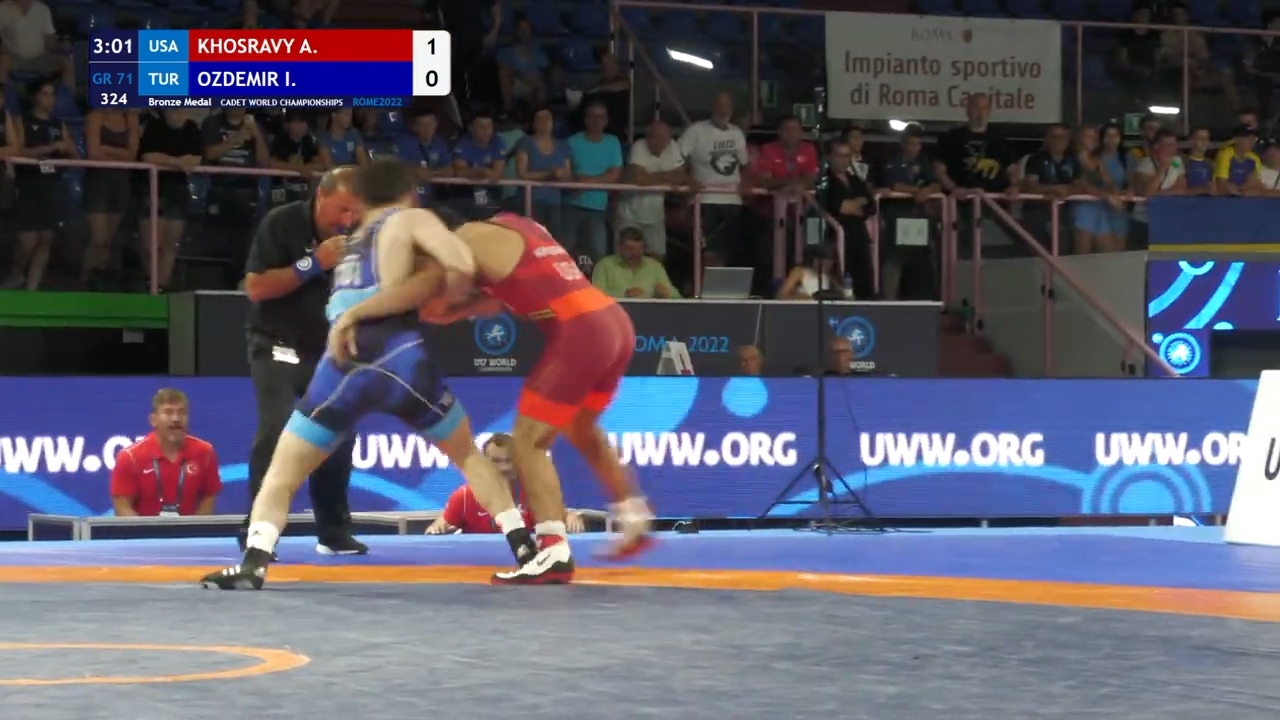 BRONZE GR - 71 kg A KHOSRAVY (USA) v I OZDEMIR (TUR) - نماشا